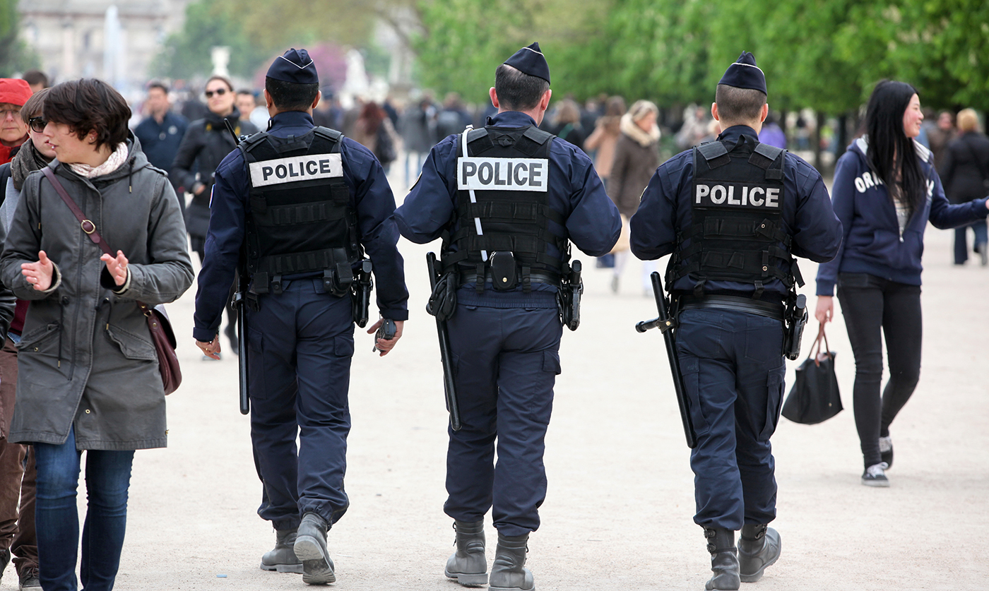 "Policiers: les réponses sérieuses que nous leur devons" par Jean ...